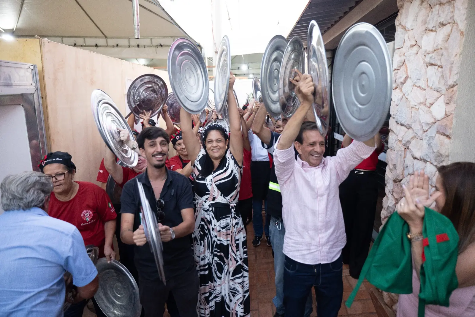 Último dia do Festival Italiano terá panelaço, pisa da uva e show de ...